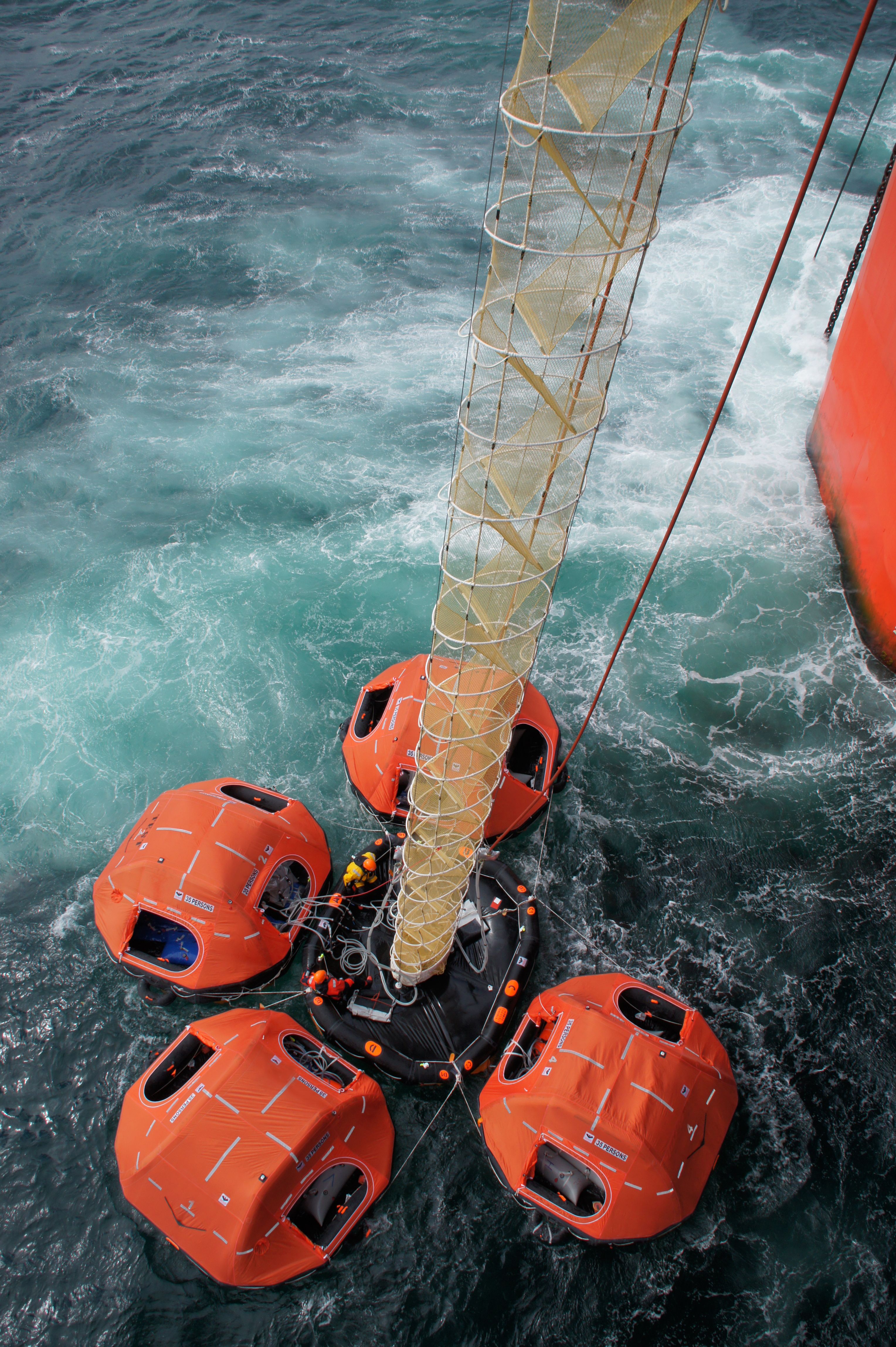Viking Life-saving Equipment A/s - Esbjerg V 6710 (Esbjerg), Sædding R